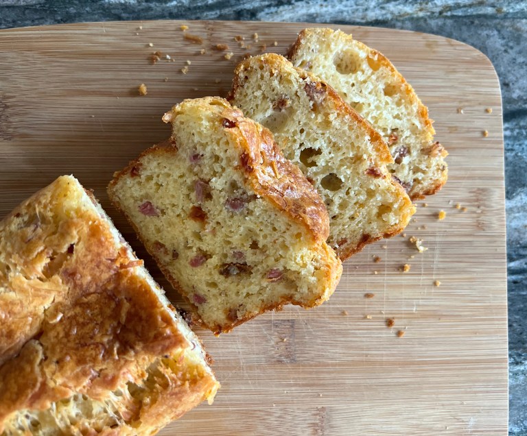 Savory Appetizer Cake with Bacon and Sun-dried Tomatoes – KAGU CUISINE